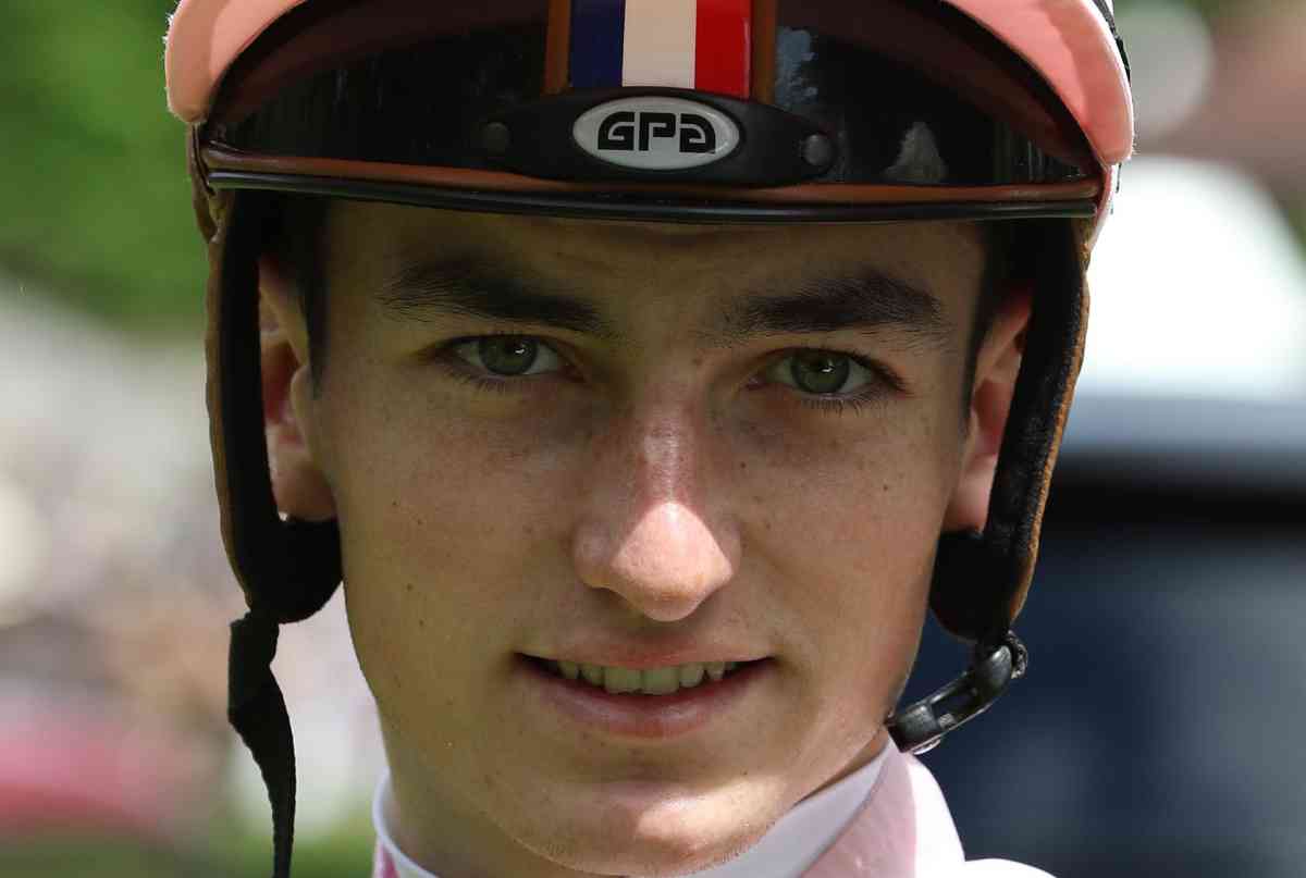 Jockey Simon Planque wechselt das Metier und wird Hindernisjockey ...
