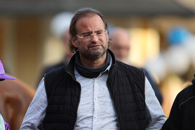 Peterschmitt siegt auch in Erbach – Korfu und King’s Crown vorne ...