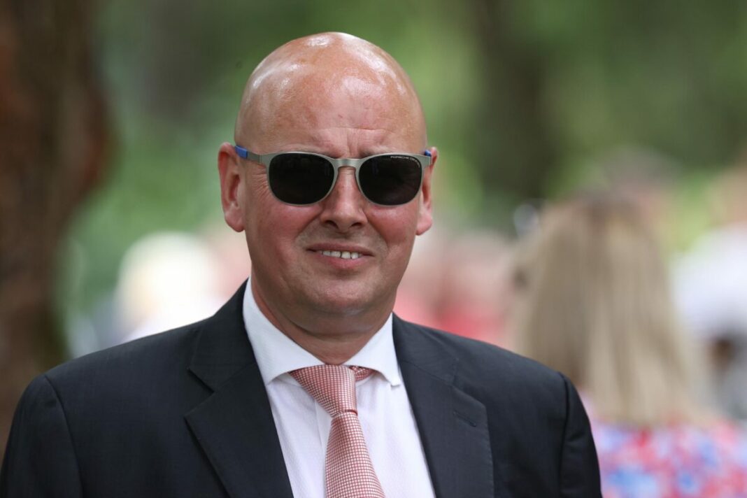 Andreas Schütz schafft Sensation in Frankreich-Klassiker - GaloppOnline.de