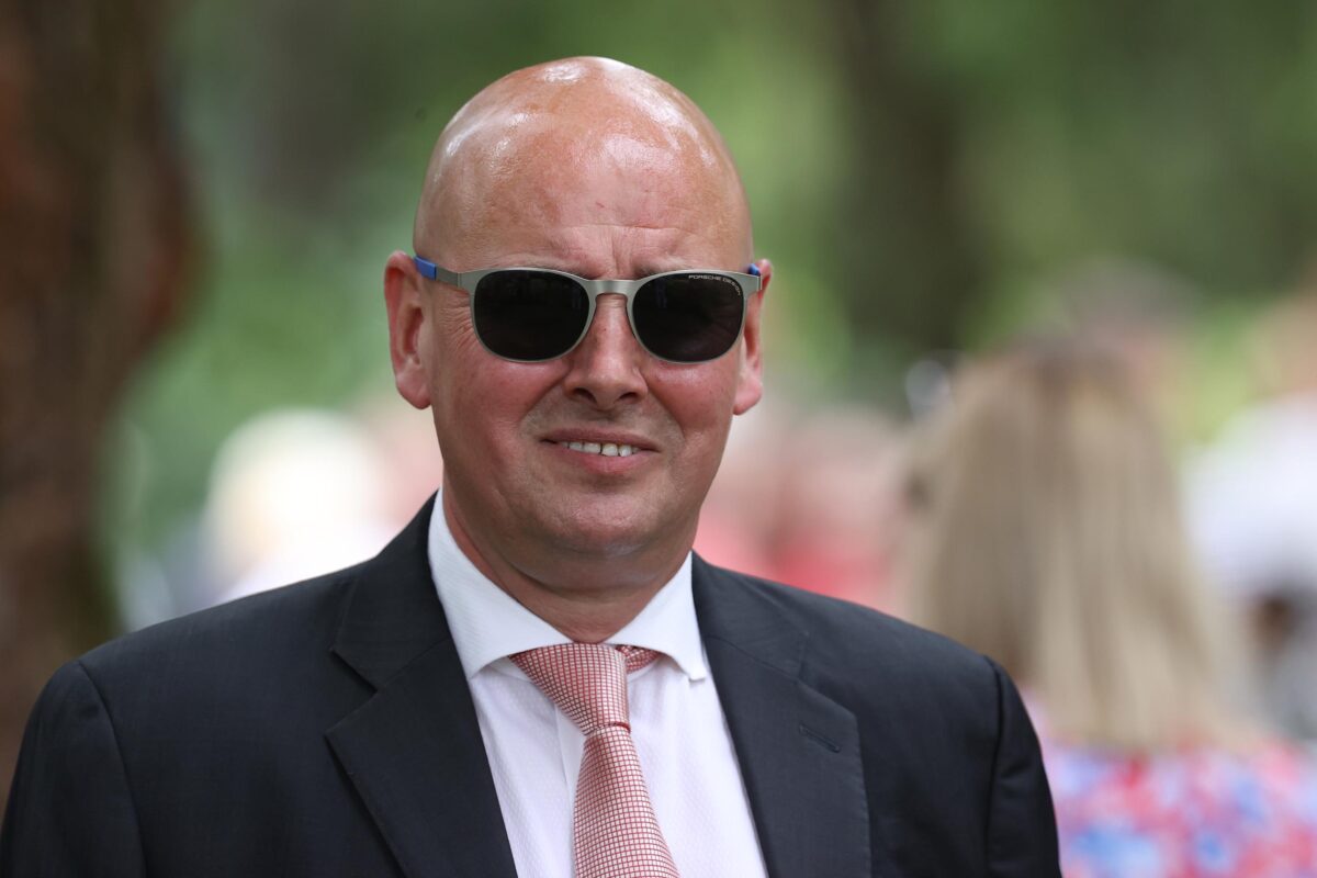 Andreas Schütz schafft Sensation in Frankreich-Klassiker - GaloppOnline.de