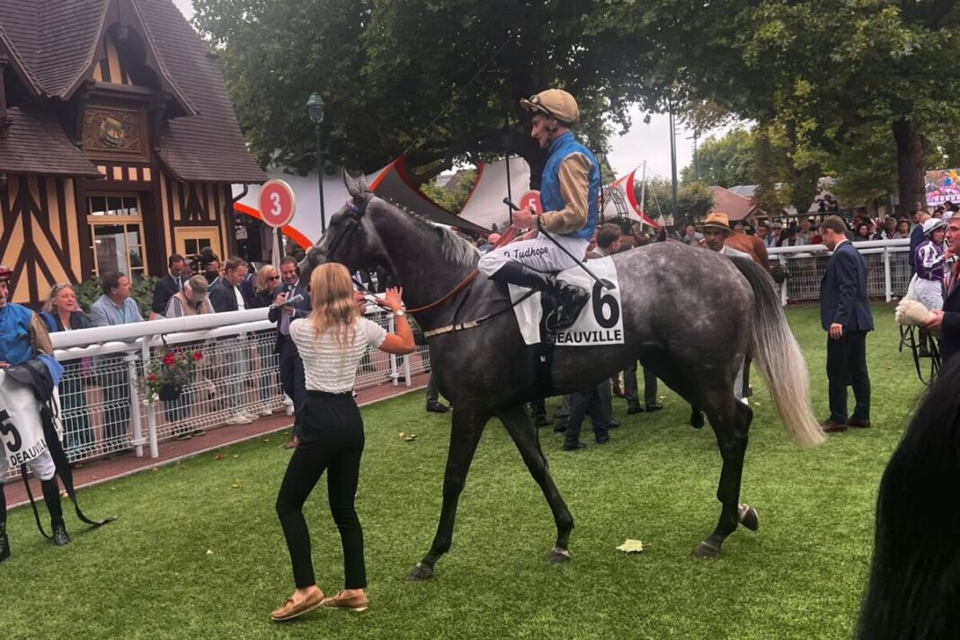 Bokep victoria kim was thrilled when I walked in and