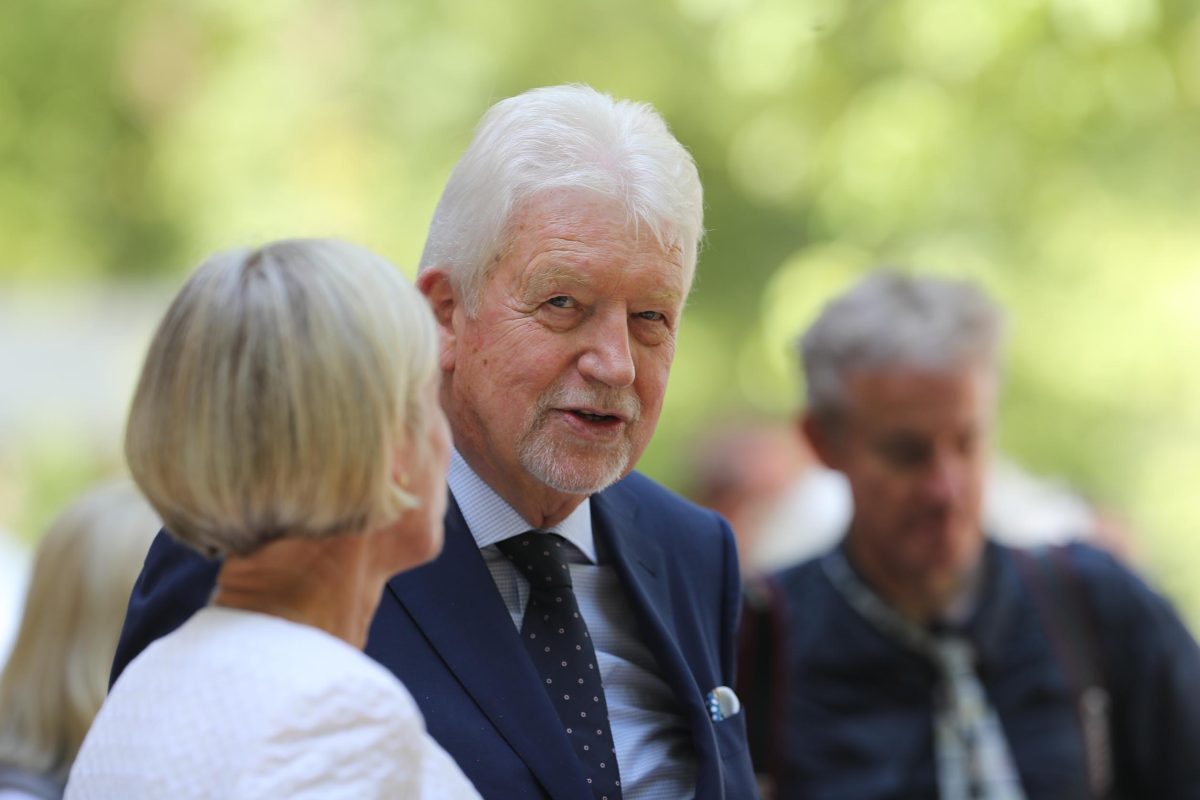 Goldene Medaille für Peter Michael Endres - GaloppOnline.de