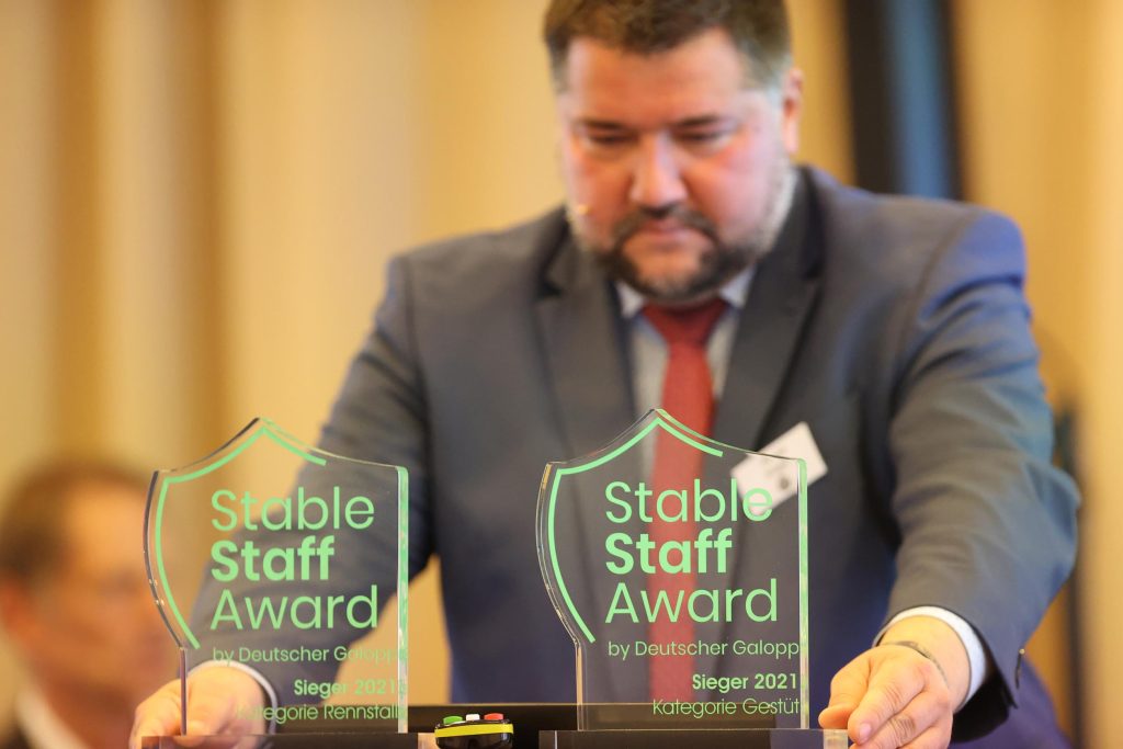 Belohnung für Leidenschaft – Der „Stable Staff Award“ - GaloppOnline.de